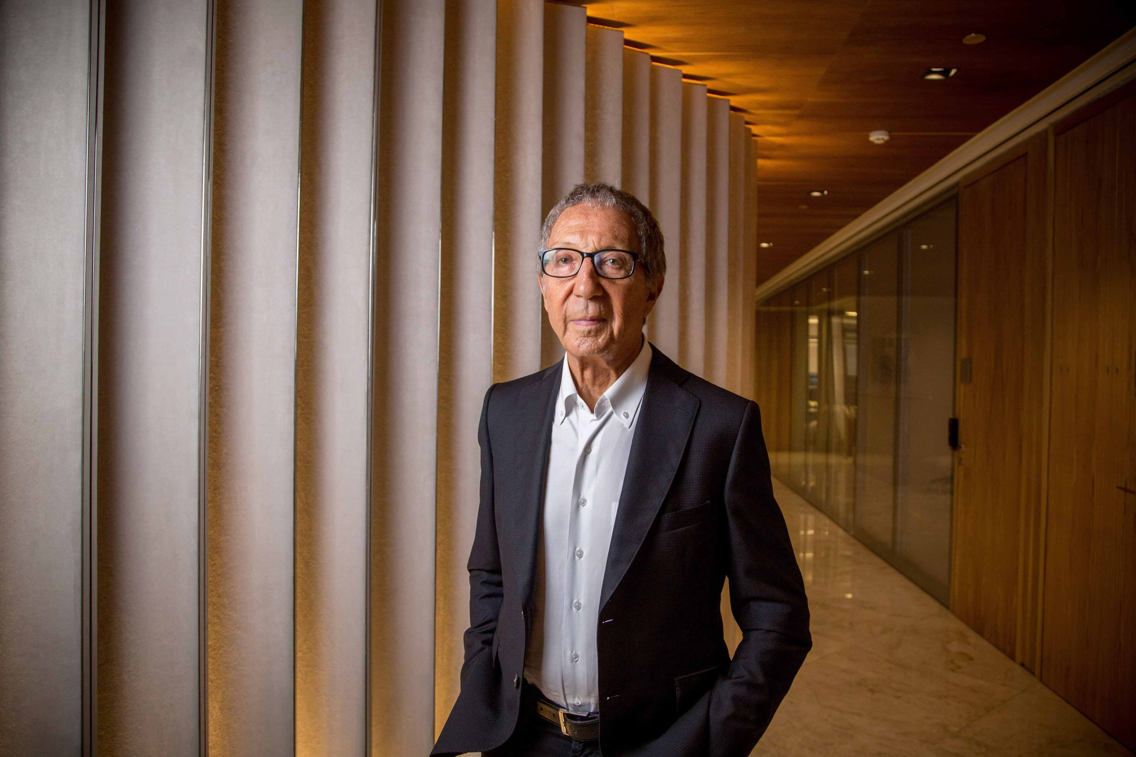 Com quem ficam as ações de Abilio Diniz no Carrefour (CRFB3 ...